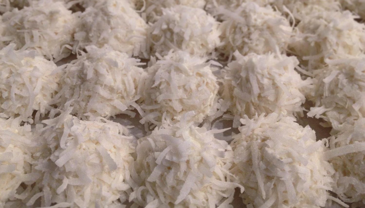 Have You Tried Honu's Coconut Snowballs? | Respect My Region