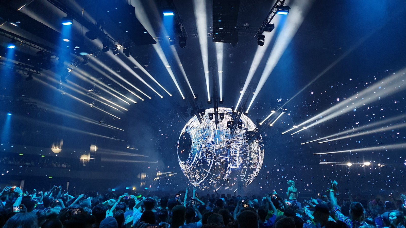 Top 5 Most Influential EDM Artists Out Of The Entire Decade