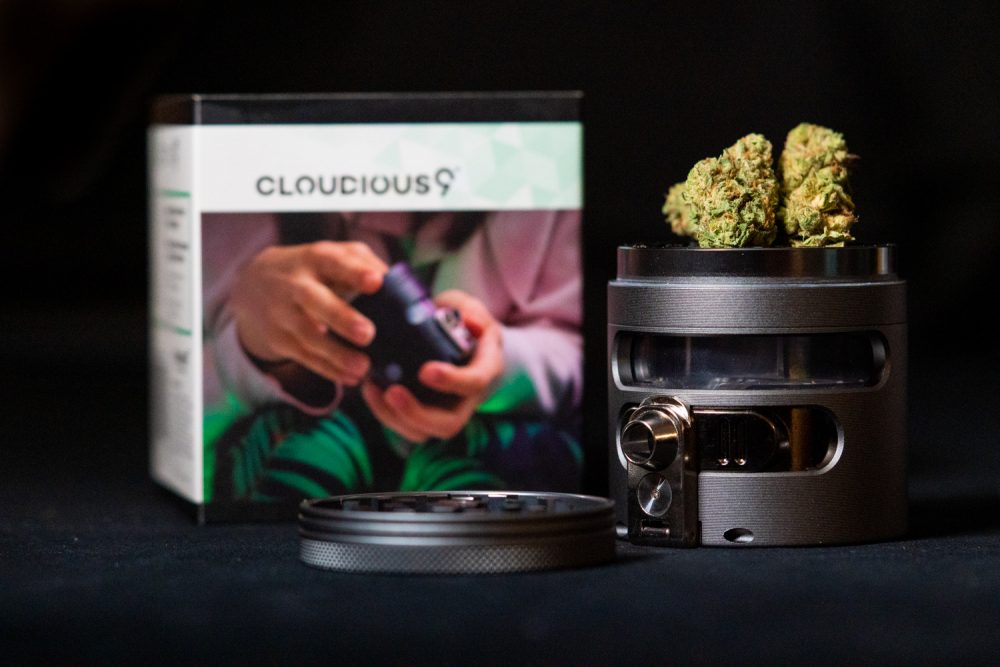 The Atomic9 Dry Herb Vaporizer Unboxing And Review Featuring Cloudious9