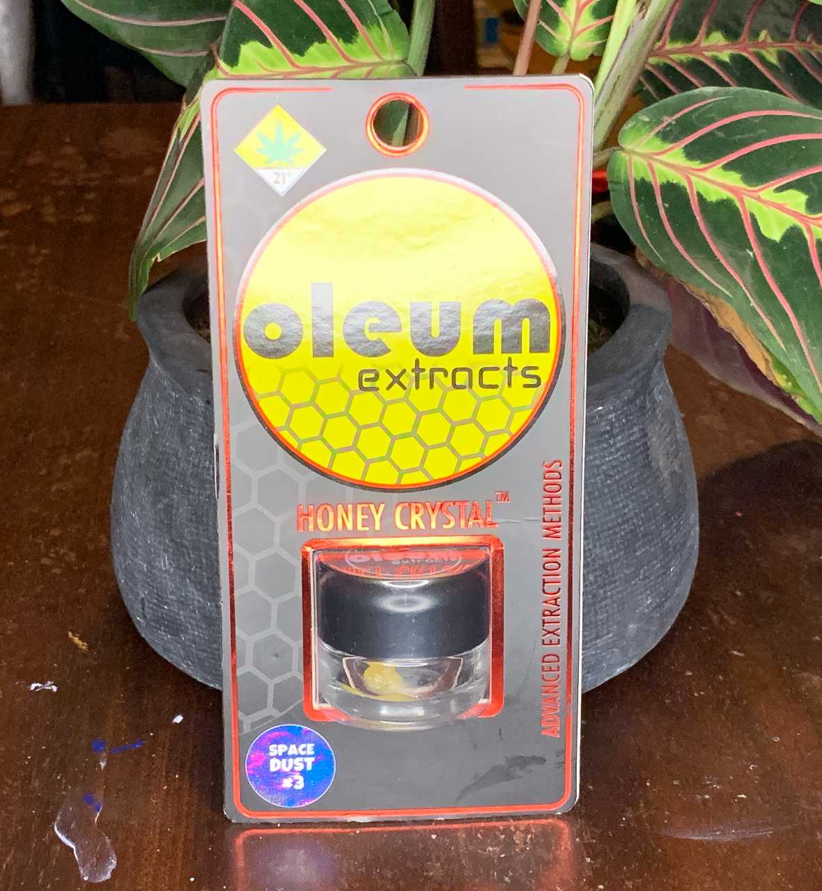 The Space Dust #3 Strain Review Featuring Olem Extract's Honey Crystal