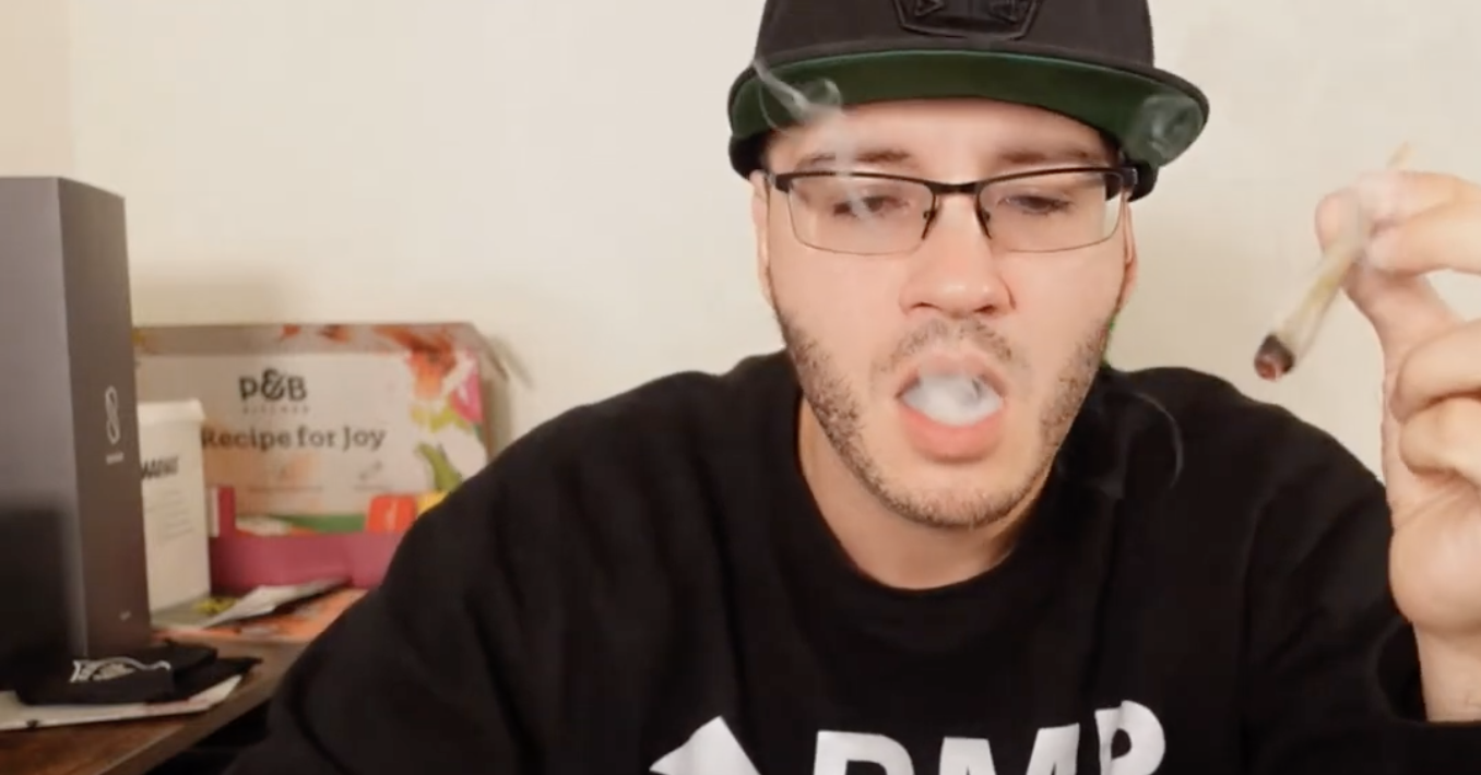 Strawberry Terp Stix Pre-Roll Review Feat. 4Front Ventures